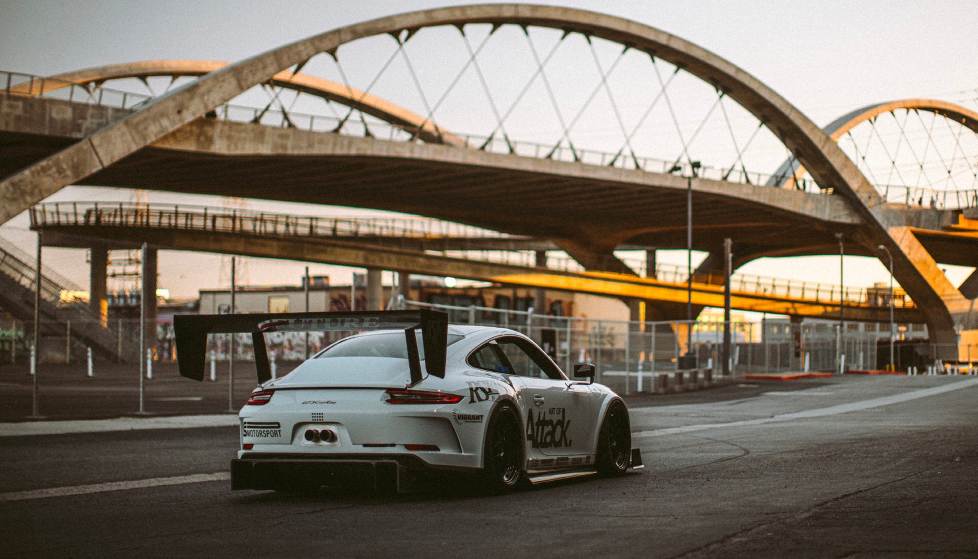 Leen Customs Pin Garage - The Original Pin Garage